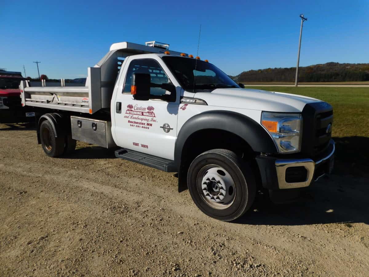 Custom Retaining Walls | Universal Truck Equipment